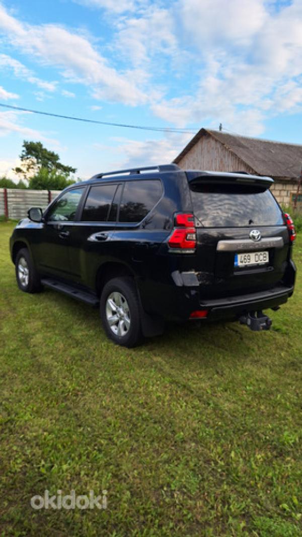 Melns Toyota Land Cruiser 2019 Jehvi, ar dzinēja tilpumu 2.80 L un nobraukumu 50 tūkst. km par 39500 €, foto 4 vietnē AUTOMOTO.COM.LV