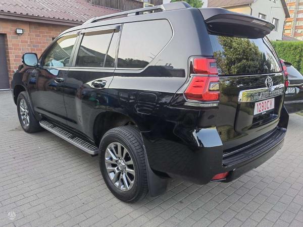 Melns Toyota Land Cruiser 2019 Marijampole, ar dzinēja tilpumu 2.76 L un nobraukumu 169 tūkst. km par 35900 €, foto 4 vietnē AUTOMOTO.COM.LV