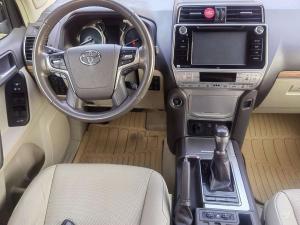 Black Toyota Land Cruiser 2019 in Marijampole, with an engine capacity of 2.76 L and mileage of 169 thousand km for 35900 €, photo 9 on AUTOMOTO.COM.LV