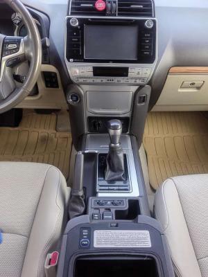 Black Toyota Land Cruiser 2019 in Marijampole, with an engine capacity of 2.76 L and mileage of 169 thousand km for 35900 €, photo 10 on AUTOMOTO.COM.LV