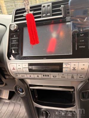 Black Toyota Land Cruiser 2019 in Riga, with an engine capacity of 2.80 L and mileage of 109 thousand km for 41500 €, photo 8 on AUTOMOTO.COM.LV