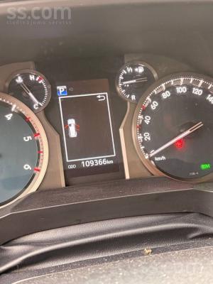Black Toyota Land Cruiser 2019 in Riga, with an engine capacity of 2.80 L and mileage of 109 thousand km for 41500 €, photo 9 on AUTOMOTO.COM.LV