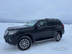 Melns Toyota Land Cruiser 2020 Tallina, ar dzinēja tilpumu 2.80 L un nobraukumu 117 tūkst. km par 50000 €, foto 2 vietnē AUTOMOTO.COM.LV
