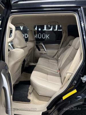Melns Toyota Land Cruiser 2020 Tallina, ar dzinēja tilpumu 2.80 L un nobraukumu 122 tūkst. km par 49995 €, foto 9 vietnē AUTOMOTO.COM.LV
