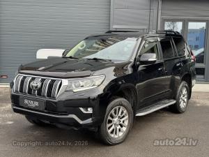 Black Toyota Land Cruiser 2020 in Tallinn, with an engine capacity of 2.80 L and mileage of 122 thousand km for 49995 €, photo 3 on AUTOMOTO.COM.LV