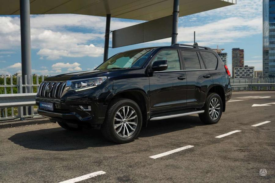 Black Toyota Land Cruiser 2020 in Vilnius, with an engine capacity of 2.76 L and mileage of 151 thousand km for 42950 €, photo 1 on AUTOMOTO.COM.LV