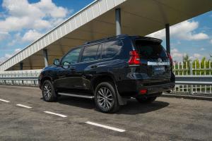 Black Toyota Land Cruiser 2020 in Vilnius, with an engine capacity of 2.76 L and mileage of 151 thousand km for 42950 €, photo 4 on AUTOMOTO.COM.LV