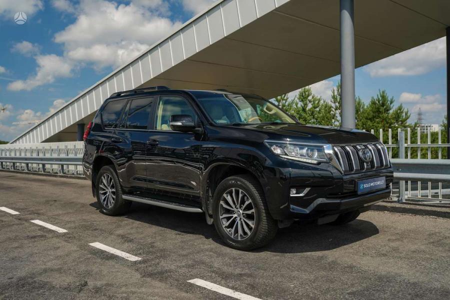 Black Toyota Land Cruiser 2020 in Vilnius, with an engine capacity of 2.76 L and mileage of 151 thousand km for 42950 €, photo 9 on AUTOMOTO.COM.LV