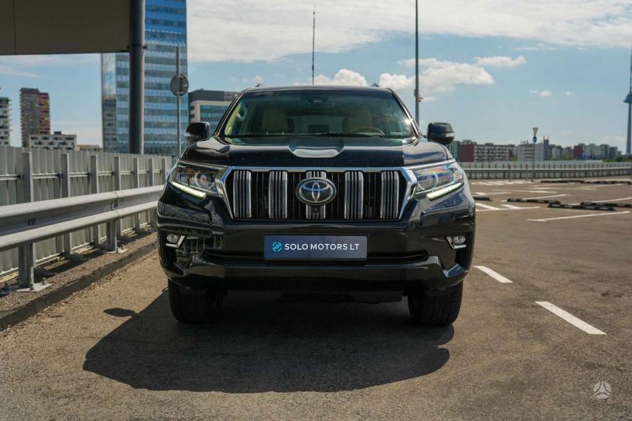 Black Toyota Land Cruiser 2020 in Vilnius, with an engine capacity of 2.76 L and mileage of 151 thousand km for 42950 €, photo 11 on AUTOMOTO.COM.LV