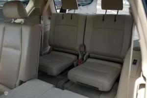 Black Toyota Land Cruiser 2020 in Vilnius, with an engine capacity of 2.76 L and mileage of 151 thousand km for 42950 €, photo 20 on AUTOMOTO.COM.LV