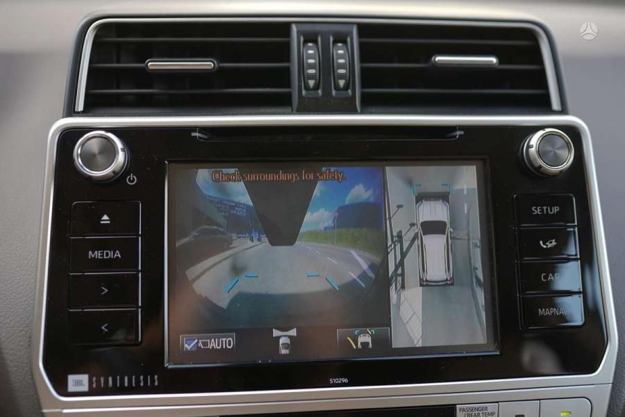 Black Toyota Land Cruiser 2020 in Vilnius, with an engine capacity of 2.76 L and mileage of 151 thousand km for 42950 €, photo 33 on AUTOMOTO.COM.LV