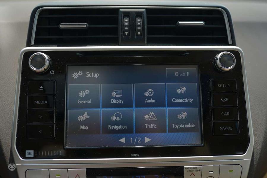 Black Toyota Land Cruiser 2020 in Vilnius, with an engine capacity of 2.76 L and mileage of 151 thousand km for 42950 €, photo 34 on AUTOMOTO.COM.LV