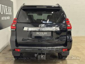 Melns Toyota Land Cruiser 2020 Tallina, ar dzinēja tilpumu 2.80 L un nobraukumu 122 tūkst. km par 49995 €, foto 8 vietnē AUTOMOTO.COM.LV