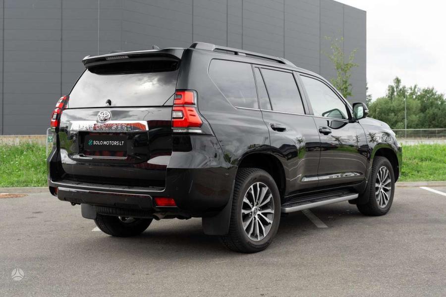Melns Toyota Land Cruiser 2020 Viļņa, ar dzinēja tilpumu 2.76 L un nobraukumu 152 tūkst. km par 39700 €, foto 8 vietnē AUTOMOTO.COM.LV