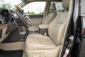 Melns Toyota Land Cruiser 2020 Viļņa, ar dzinēja tilpumu 2.76 L un nobraukumu 152 tūkst. km par 39700 €, foto 16 vietnē AUTOMOTO.COM.LV