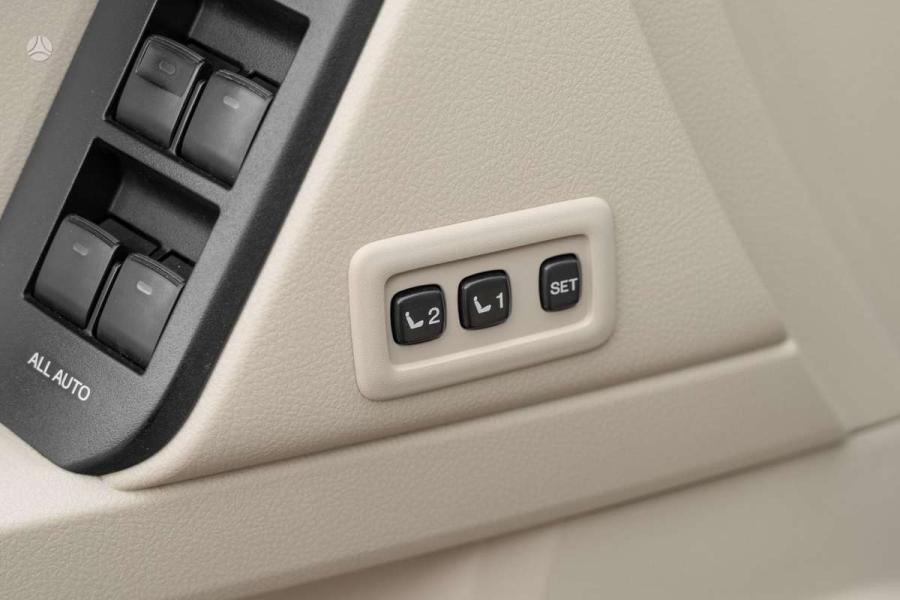 Melns Toyota Land Cruiser 2020 Viļņa, ar dzinēja tilpumu 2.76 L un nobraukumu 152 tūkst. km par 39700 €, foto 32 vietnē AUTOMOTO.COM.LV
