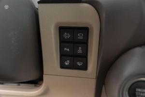 Melns Toyota Land Cruiser 2020 Viļņa, ar dzinēja tilpumu 2.76 L un nobraukumu 152 tūkst. km par 39700 €, foto 34 vietnē AUTOMOTO.COM.LV