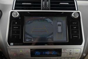 Melns Toyota Land Cruiser 2020 Viļņa, ar dzinēja tilpumu 2.76 L un nobraukumu 152 tūkst. km par 39700 €, foto 36 vietnē AUTOMOTO.COM.LV
