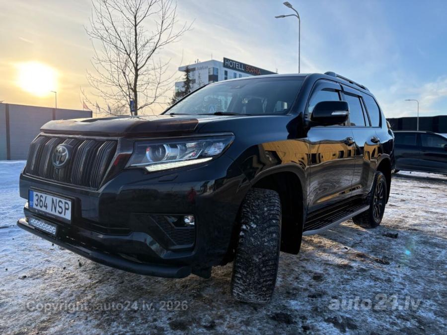 Black Toyota Land Cruiser 2021 in Tallinn, with an engine capacity of 2.80 L and mileage of 94 thousand km for 50000 €, photo 1 on AUTOMOTO.COM.LV