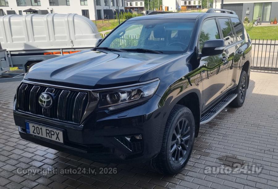 Melns Toyota Land Cruiser 2021 Tartu, ar dzinēja tilpumu 2.80 L un nobraukumu 136 tūkst. km par 55900 €, foto 8 vietnē AUTOMOTO.COM.LV