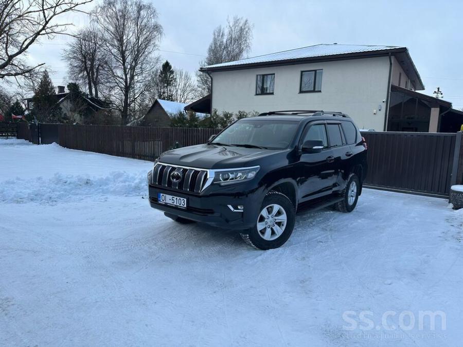Black Toyota Land Cruiser 2022 in Riga, with an engine capacity of 2.80 L and mileage of 85 thousand km for 45500 €, photo 1 on AUTOMOTO.COM.LV