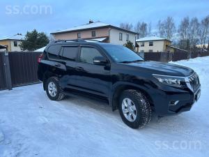 Black Toyota Land Cruiser 2022 in Riga, with an engine capacity of 2.80 L and mileage of 85 thousand km for 45500 €, photo 2 on AUTOMOTO.COM.LV