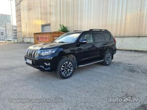 Melns Toyota Land Cruiser 2022 Tallina, ar dzinēja tilpumu 2.80 L un nobraukumu 106 tūkst. km par 47900 €, foto 8 vietnē AUTOMOTO.COM.LV
