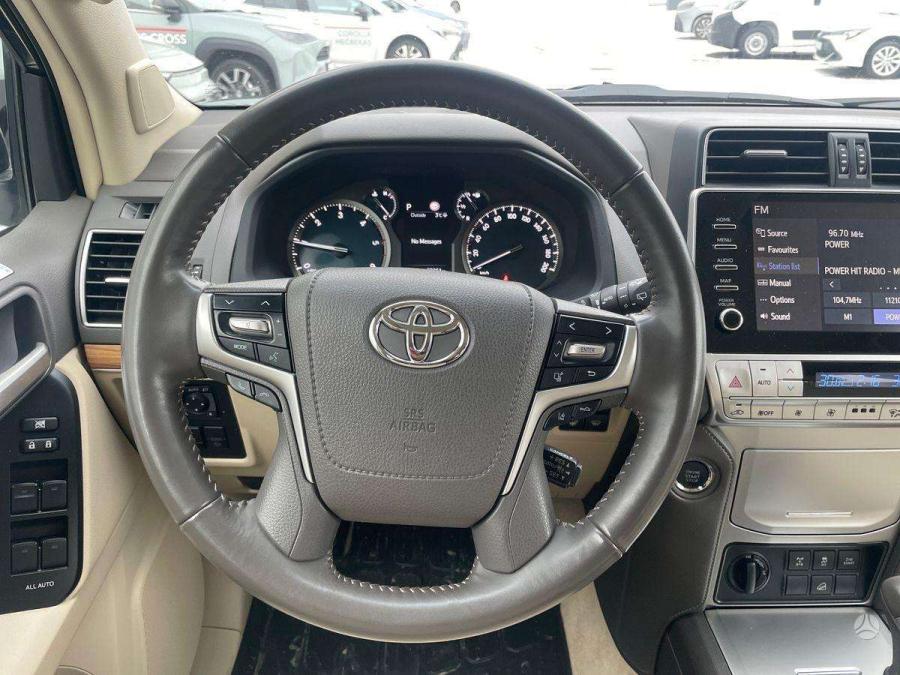 Black Toyota Land Cruiser 2022 in Klaipeda, with an engine capacity of 2.76 L and mileage of 70 thousand km for 49900 €, photo 12 on AUTOMOTO.COM.LV