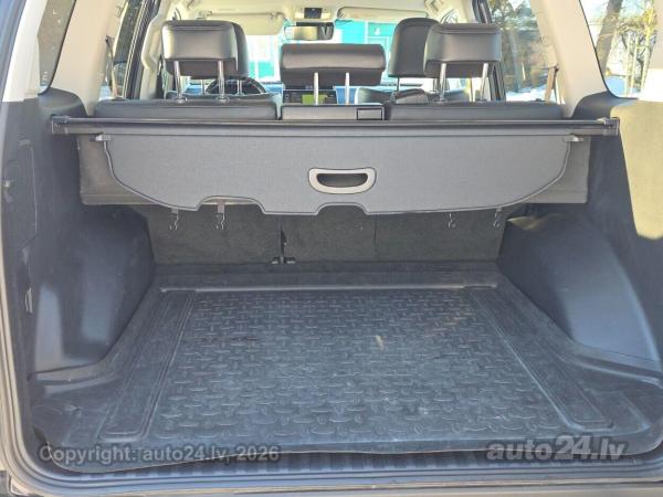Melns Toyota Land Cruiser 2022 Tallina, ar dzinēja tilpumu 2.80 L un nobraukumu 122 tūkst. km par 50000 €, foto 11 vietnē AUTOMOTO.COM.LV
