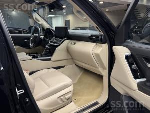 Melns Toyota Land Cruiser 2022 Rīga, ar dzinēja tilpumu 3.30 L un nobraukumu 3 tūkst. km par 135000 €, foto 14 vietnē AUTOMOTO.COM.LV