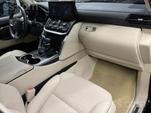 Melns Toyota Land Cruiser 2022 Rīga, ar dzinēja tilpumu 3.30 L un nobraukumu 3 tūkst. km par 135000 €, foto 17 vietnē AUTOMOTO.COM.LV
