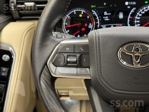 Melns Toyota Land Cruiser 2022 Rīga, ar dzinēja tilpumu 3.30 L un nobraukumu 3 tūkst. km par 135000 €, foto 25 vietnē AUTOMOTO.COM.LV