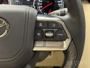 Melns Toyota Land Cruiser 2022 Rīga, ar dzinēja tilpumu 3.30 L un nobraukumu 3 tūkst. km par 135000 €, foto 26 vietnē AUTOMOTO.COM.LV