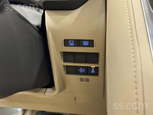 Melns Toyota Land Cruiser 2022 Rīga, ar dzinēja tilpumu 3.30 L un nobraukumu 3 tūkst. km par 135000 €, foto 28 vietnē AUTOMOTO.COM.LV