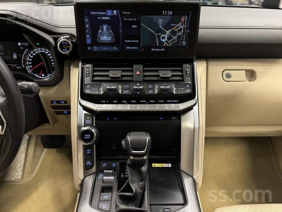 Melns Toyota Land Cruiser 2022 Rīga, ar dzinēja tilpumu 3.30 L un nobraukumu 3 tūkst. km par 135000 €, foto 29 vietnē AUTOMOTO.COM.LV