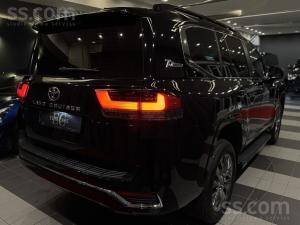Melns Toyota Land Cruiser 2022 Rīga, ar dzinēja tilpumu 3.30 L un nobraukumu 3 tūkst. km par 135000 €, foto 34 vietnē AUTOMOTO.COM.LV
