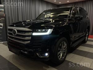 Melns Toyota Land Cruiser 2022 Rīga, ar dzinēja tilpumu 3.30 L un nobraukumu 3 tūkst. km par 135000 €, foto 35 vietnē AUTOMOTO.COM.LV