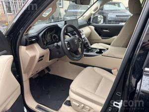 Black Toyota Land Cruiser 2022 in Riga, with an engine capacity of 3.30 L and mileage of 1 thousand km for 148500 €, photo 7 on AUTOMOTO.COM.LV