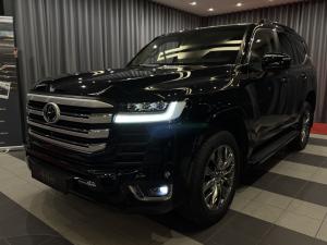 Black Toyota Land Cruiser 2022 in Riga, with an engine capacity of 3.30 L and mileage of 3 thousand km for 135000 €, photo 34 on AUTOMOTO.COM.LV