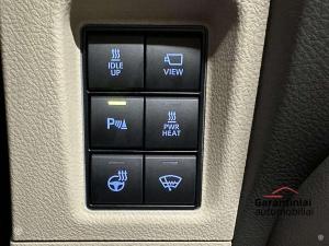 Melns Toyota Land Cruiser 2022 Viļņa, ar dzinēja tilpumu 2.80 L un nobraukumu 87 tūkst. km par 59000 €, foto 37 vietnē AUTOMOTO.COM.LV