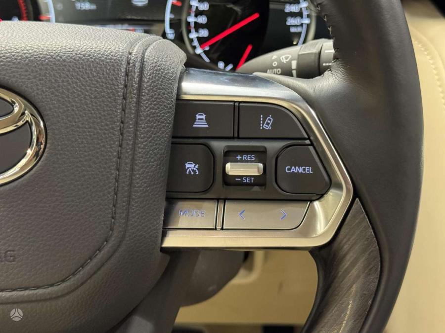 Melns Toyota Land Cruiser 2022 Rīga, ar dzinēja tilpumu 3.35 L un nobraukumu 3 tūkst. km par 129990 €, foto 18 vietnē AUTOMOTO.COM.LV