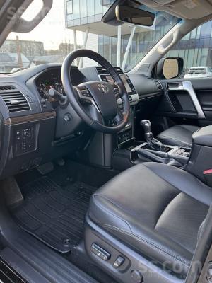 Melns Toyota Land Cruiser 2023 Rēzekne, ar dzinēja tilpumu 2.80 L un nobraukumu 34 tūkst. km par 54700 €, foto 8 vietnē AUTOMOTO.COM.LV