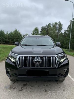 Melns Toyota Land Cruiser 2023 Jēkabpils, ar dzinēja tilpumu 2.80 L un nobraukumu 28 tūkst. km par 53000 €, foto 4 vietnē AUTOMOTO.COM.LV