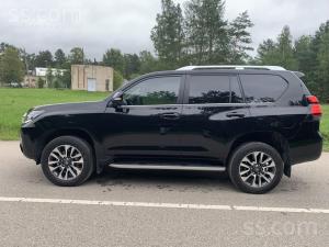 Melns Toyota Land Cruiser 2023 Jēkabpils, ar dzinēja tilpumu 2.80 L un nobraukumu 28 tūkst. km par 53000 €, foto 8 vietnē AUTOMOTO.COM.LV