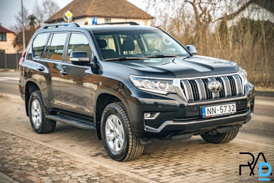 Melns Toyota Land Cruiser 2023 Rīga, ar dzinēja tilpumu 2.80 L un nobraukumu 30 tūkst. km par 52990 €, foto 3 vietnē AUTOMOTO.COM.LV