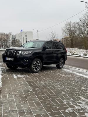 Черный Тойота Ленд Крузер 2023 в Таллин, объемом двигателя 2.80 л и пробегом 68 тыс. км за 56000 €, фото  на AUTOMOTO.COM.LV