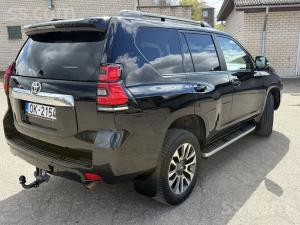 Melns Toyota Land Cruiser 2023 Daugavpils, ar dzinēja tilpumu 2.80 L un nobraukumu 58 tūkst. km par 52000 €, foto 3 vietnē AUTOMOTO.COM.LV