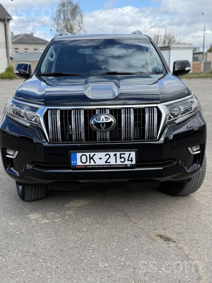 Melns Toyota Land Cruiser 2023 Daugavpils, ar dzinēja tilpumu 2.80 L un nobraukumu 58 tūkst. km par 52000 €, foto 6 vietnē AUTOMOTO.COM.LV