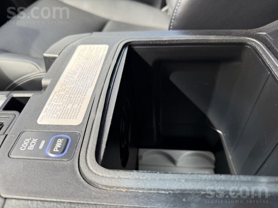 Melns Toyota Land Cruiser 2023 Daugavpils, ar dzinēja tilpumu 2.80 L un nobraukumu 58 tūkst. km par 52000 €, foto 13 vietnē AUTOMOTO.COM.LV