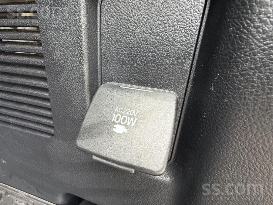 Melns Toyota Land Cruiser 2023 Daugavpils, ar dzinēja tilpumu 2.80 L un nobraukumu 58 tūkst. km par 52000 €, foto 14 vietnē AUTOMOTO.COM.LV